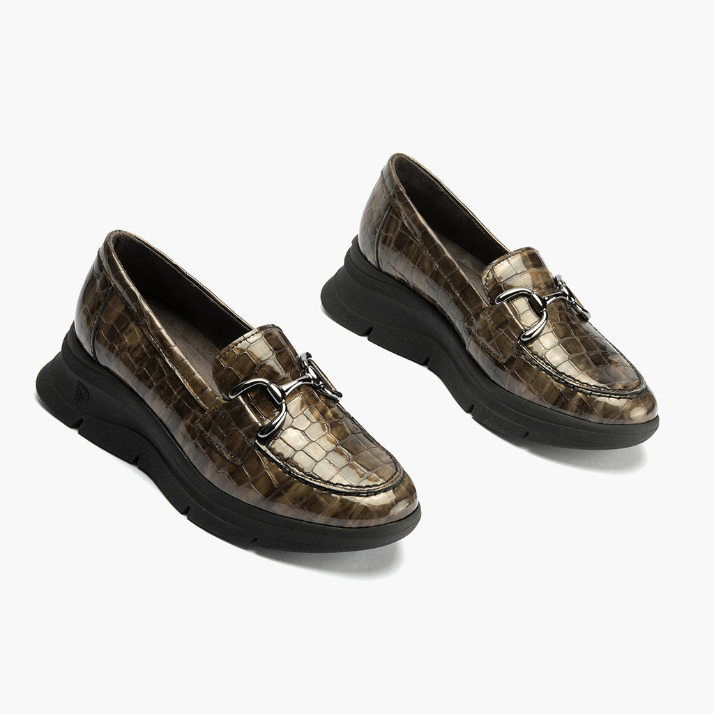 Mocasín en Coco charol de mujer color humo – Calzados Pitillos