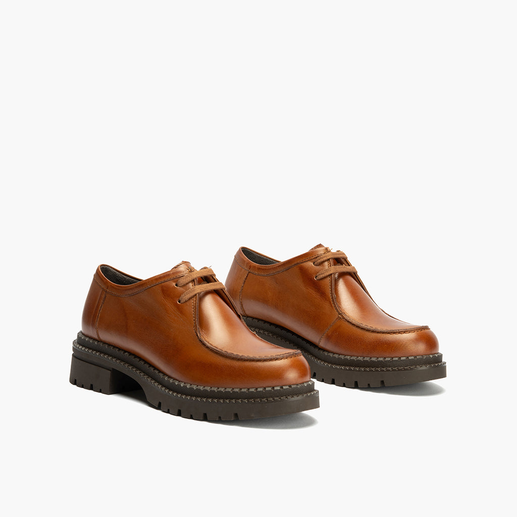 Wallaby en Napa con cordones de mujer color cuero – Calzados Pitillos