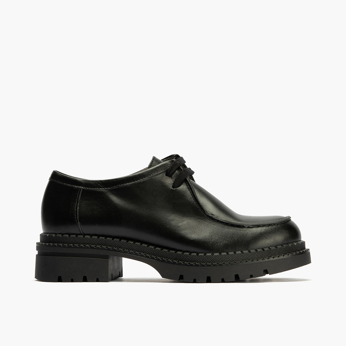 Wallaby en Napa con cordones de mujer color negro – Calzados Pitillos